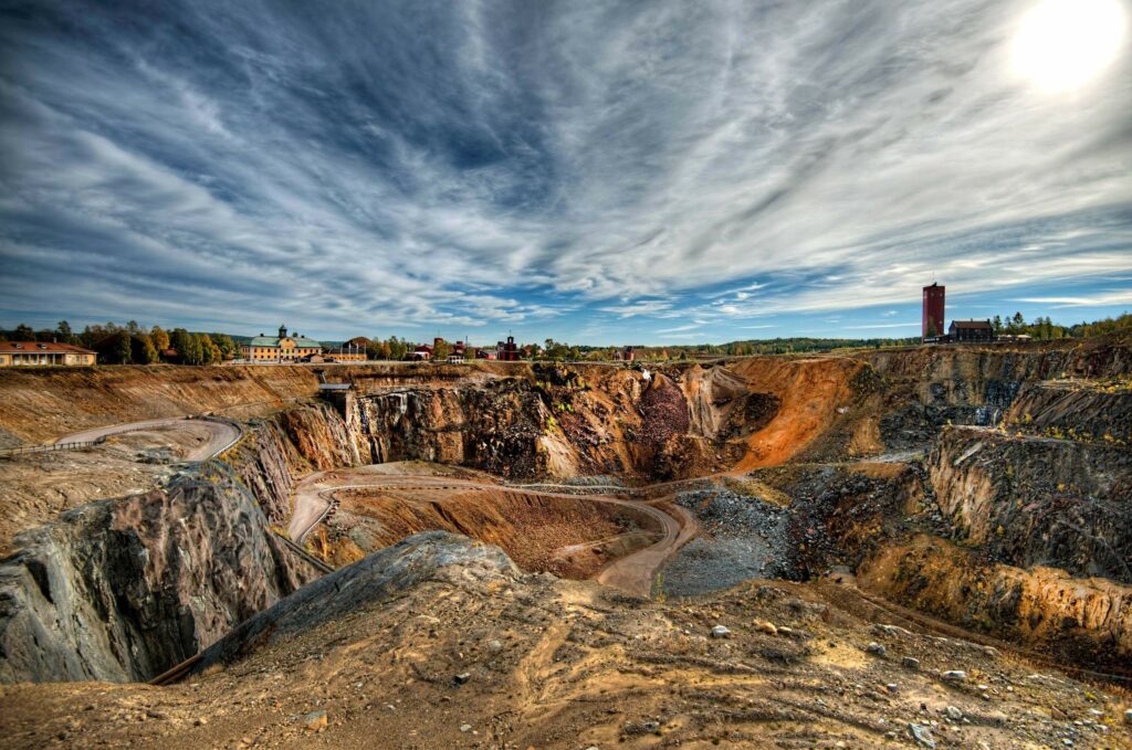 The History of the Red Cottage - Falu Rödfärg